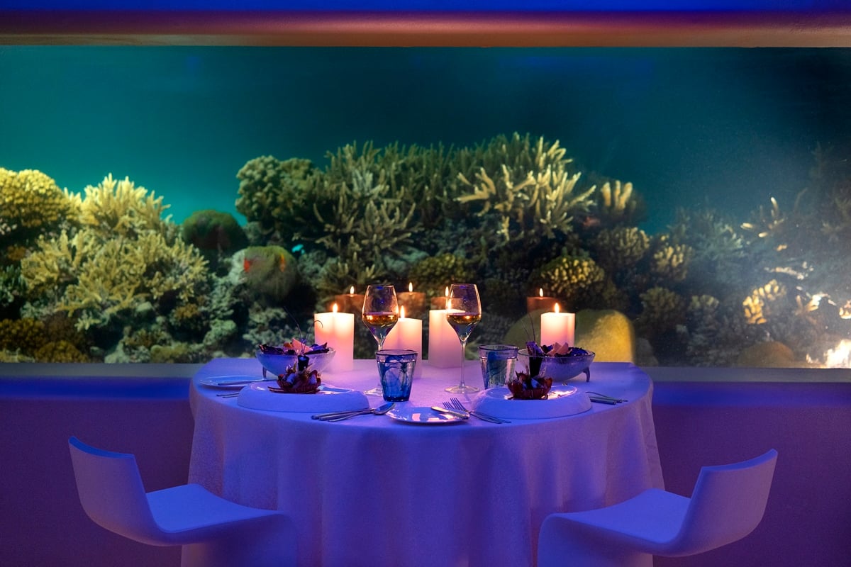 Maldives Resort Underwater Restaurant | Huvafen Fushi Maldives